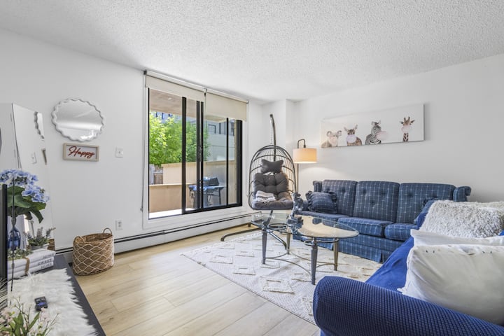 Stylish 2br By Stampede, Free Parking, Terrasse - Mount Royal University