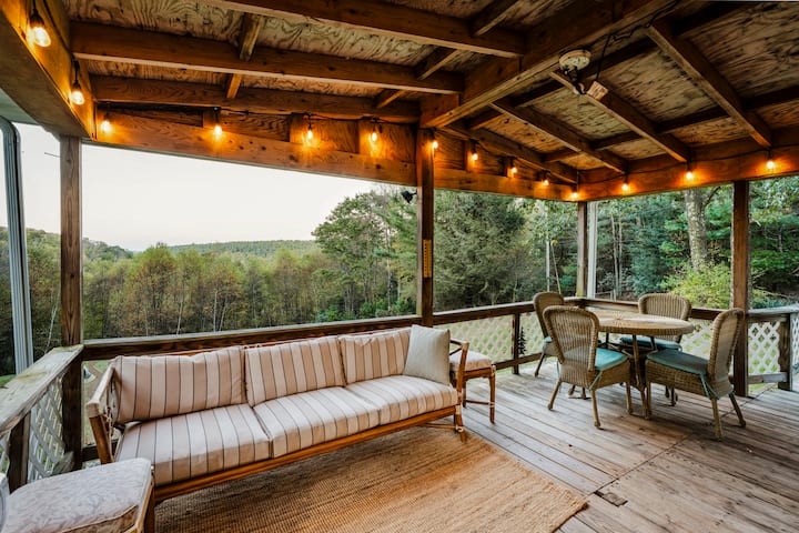 Stylish Cabin With Mountain Views - Hyner Run State Park, North Bend