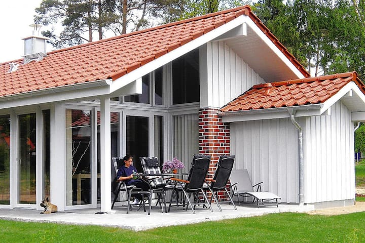 Maison De Vacances Müritzhus An Der Müritz - Röbel