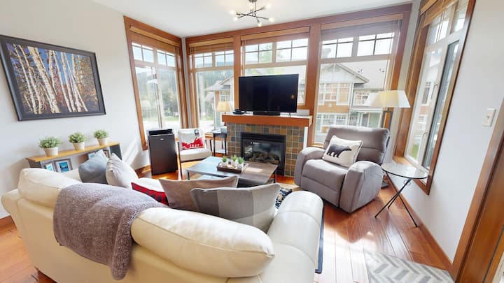 Bright Condo With Ac In Settler's Crossing - Sun Peaks