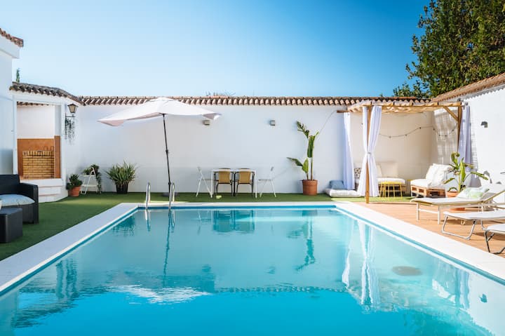 La Casona Lujo Y Relax En Sevilla - Gerena