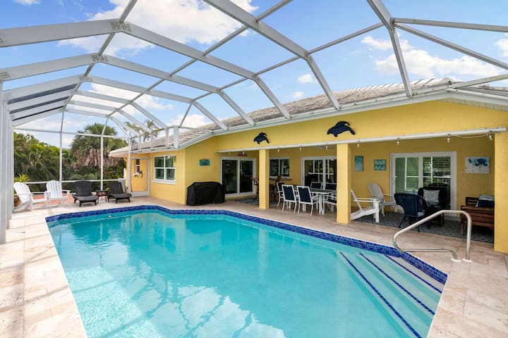Vibrant 3bd Home- Heated Pool - Perfect Getaway! - Marco Island, FL