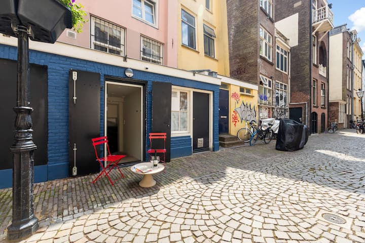 Unique Underground Hotel In Utrecht City Center - Utrecht