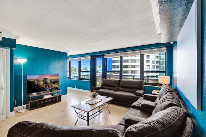 Cozy Condo With Resort Perks, Pools & Gym 409 - Miami Beach