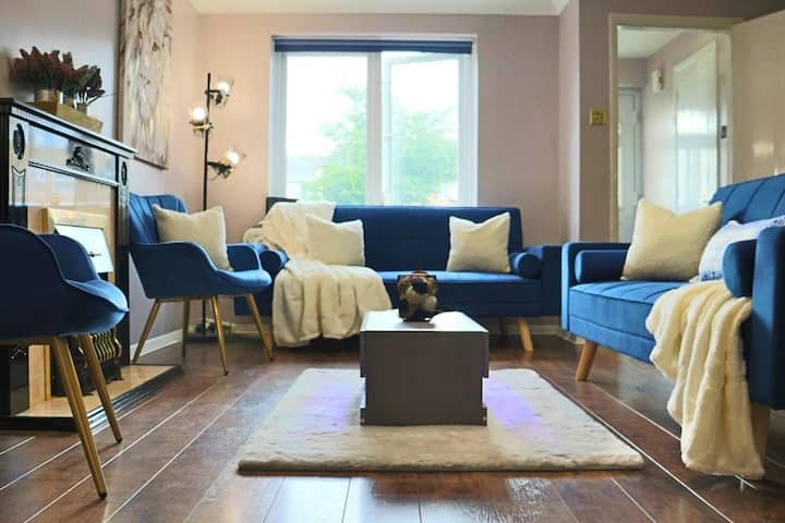 3-bed Hayes Home, Conservatory, 15 Min Heathrow - Hounslow