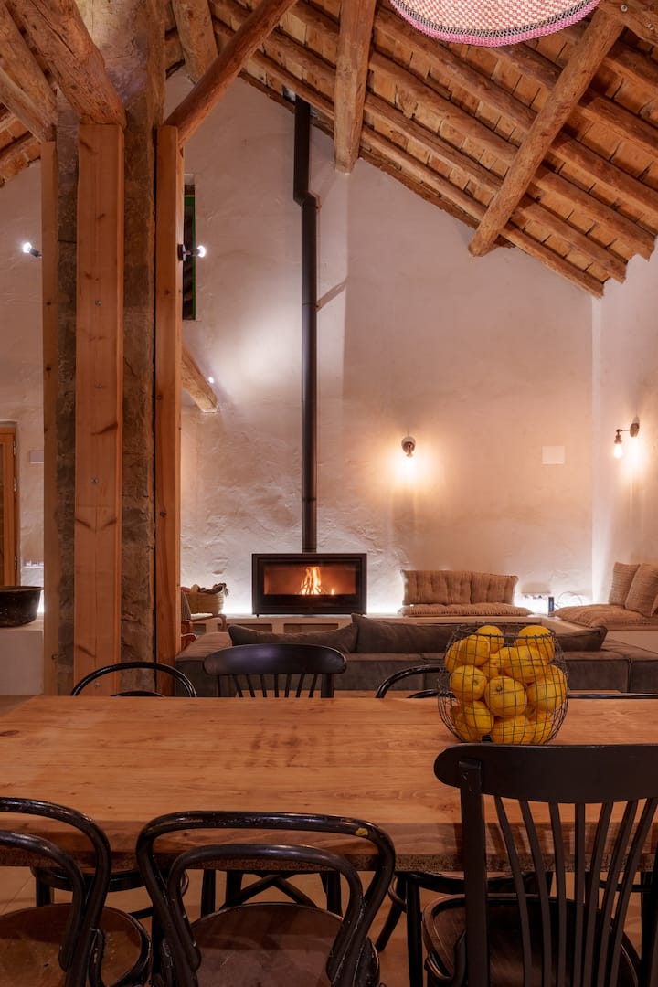 Borda Viñuels - Comfort In The Wild - Pyrenees