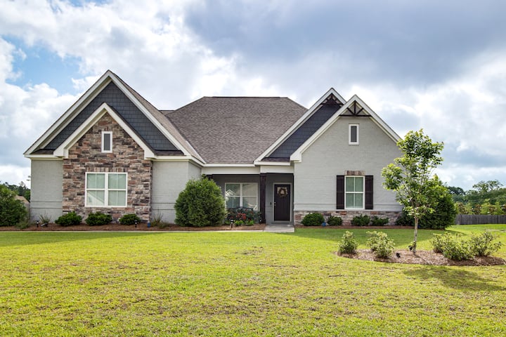 4 Mi To Dtwn: Stylish Home W/ Large Yard In Dothan - Dothan, AL
