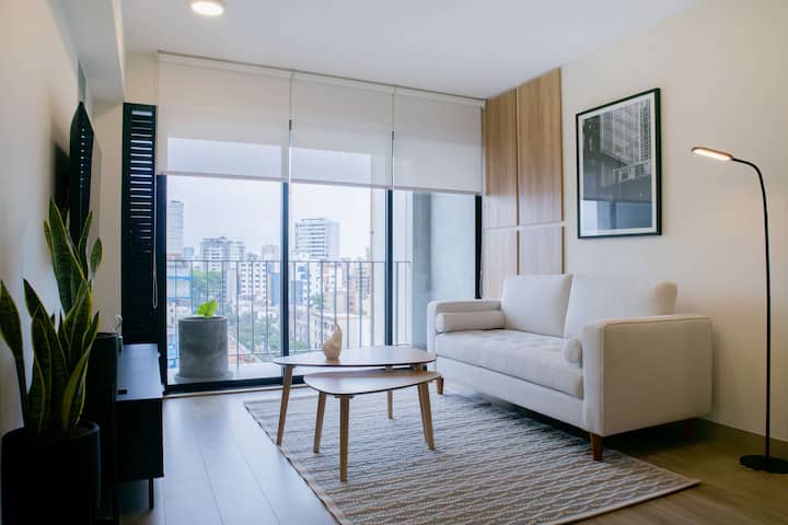 W* | Charming 2br W/ Balcony In Miraflores - Peru