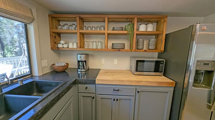 Red Fir 20 - Cabin + Adu, Sharc, Hot Tub, A/c - Sunriver, OR