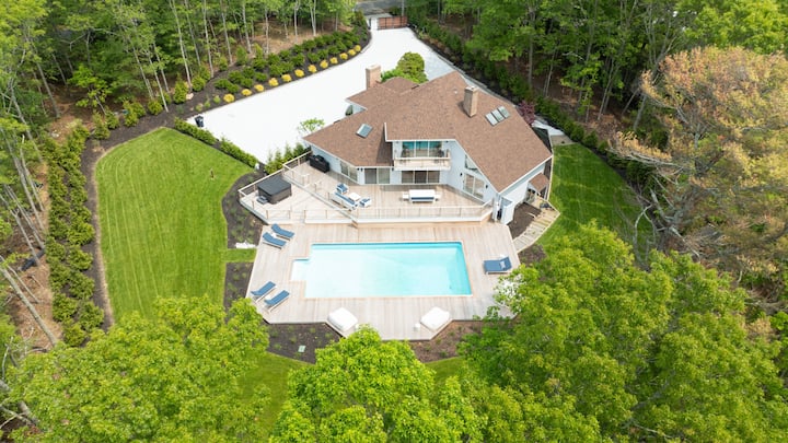 Chic Resort-style Stay In East Hampton W/ Pool - East Hampton