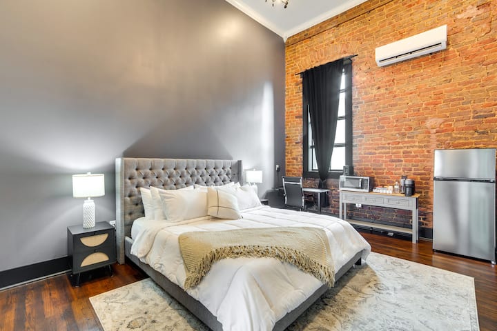 Boutique Studio Stay In The Heart Of Marshall! - Marshall, TX