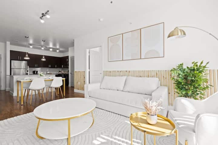 Chic And Lux 2b Near Legacy West  Wi-fi, Pool - The Colony, TX