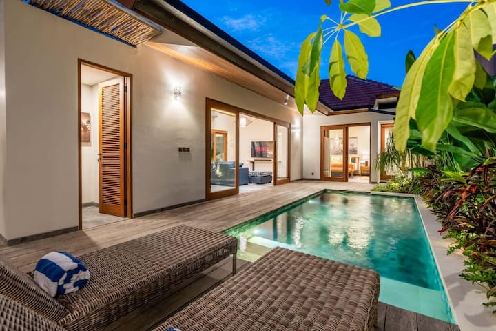 Domus A1 Luxury Beachside Stay Close To Icon Mall - Sanur