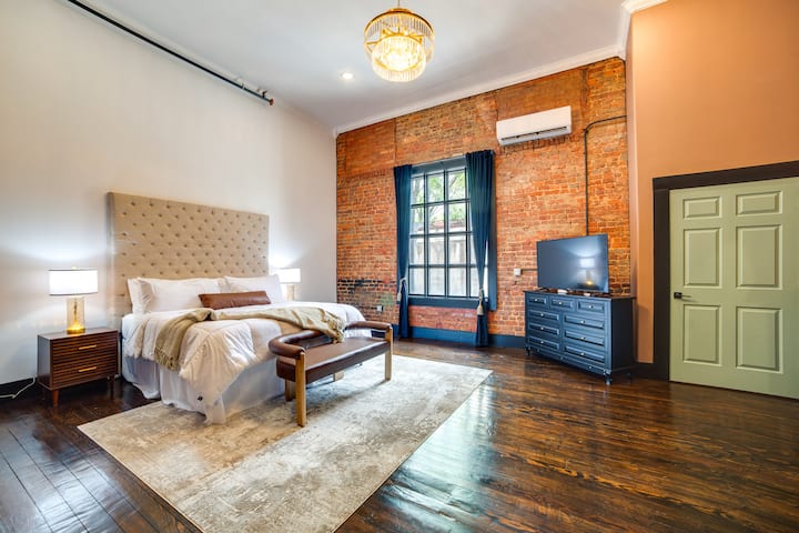 Heart Of Downtown Marshall: Boutique Studio Stay! - Marshall, TX