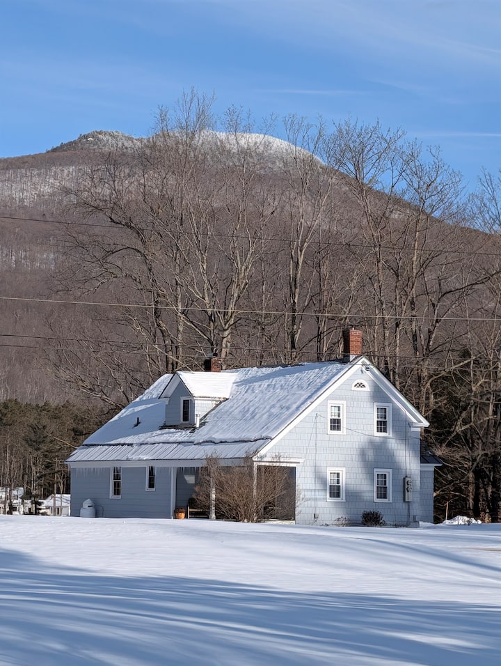 Glorious Mountain View In Dorset - Dorset, VT