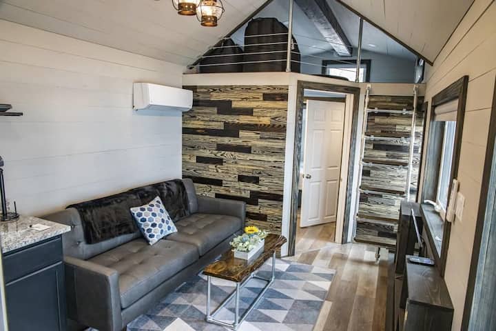 Tiny Home #2 @Twin Lakes - DeFuniak Springs, FL