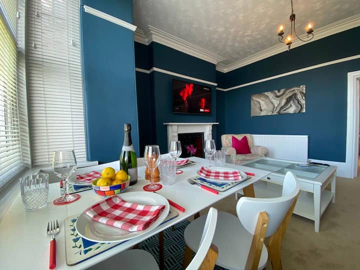 Truro Ground Floor Apt | Private Patio - St Agnes