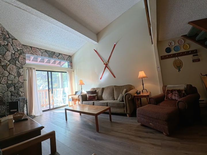 1-bedroom+loft +Near Eagle Ski Lodge+jacuzzi+sauna - Mammoth Mountain, CA