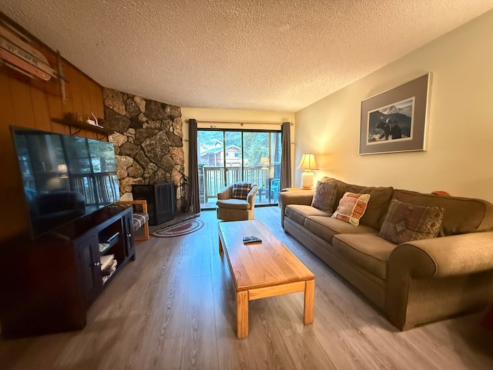 1 Bedroom+bunk Beds Near Eagle Lodge+jacuzzi+suana - Mammoth Mountain, CA