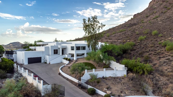 Epic Group House Heated Pool/hot Tub/putting Green - Phoenix