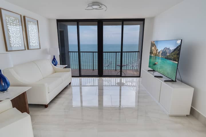 New Remodeled 3br Beach Colony Resort, Oceanfront! - 머틀 비치
