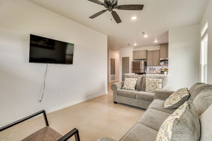 Pet-friendly Temple Townhome: 6 Mi To Water Park - Temple, TX