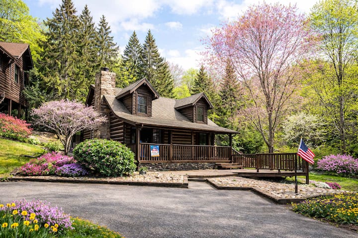 Your Southern Getaway, Sleeps 10・games, Fire Pit - Sevierville, TN