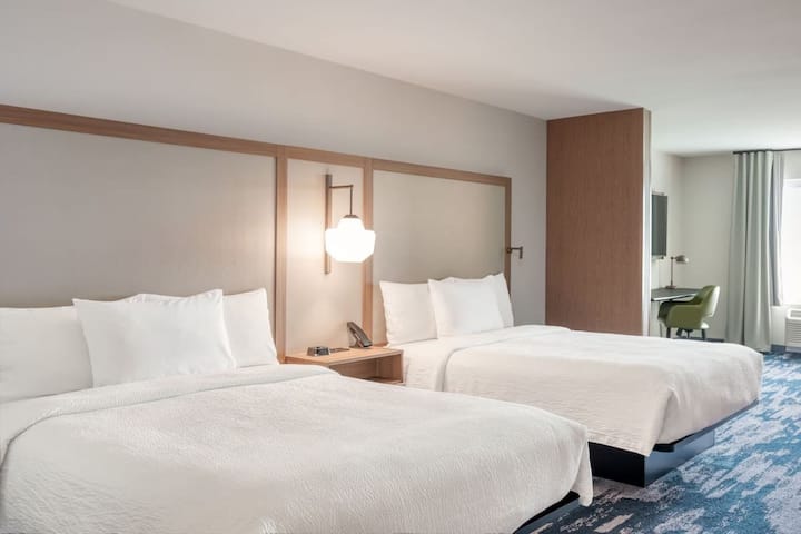 Indy Access | Hot Breakfast. Gym. Free Parking. - Indianapolis, IN