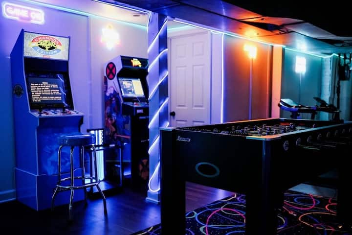 Theater • Game Room • Gym • Firepit • 4br Home - Edison Park - Chicago