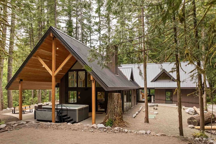 Luxury Mt. Hood Retreat W/ Swim Spa & Game Loft - Government Camp, OR