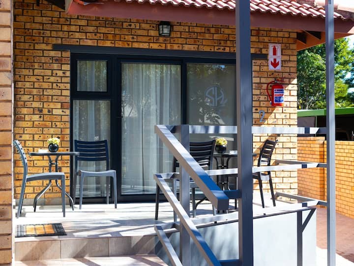 Exclusive Queen Room - Modimolle