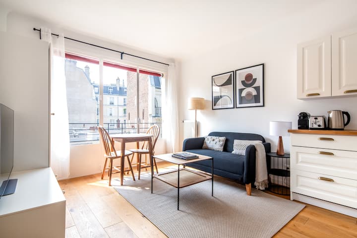 Blueground | Passy, View, Nr Eiffel Tower - Paris