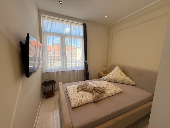 Double Room Jennifer (Separate Bath)- Apt 3 - Borkum