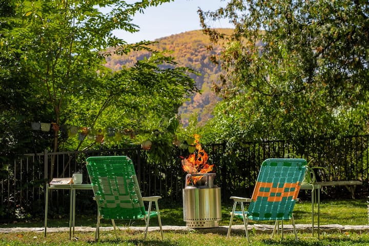 Cold Spring Village Maisonette With Pool - Beacon, NY