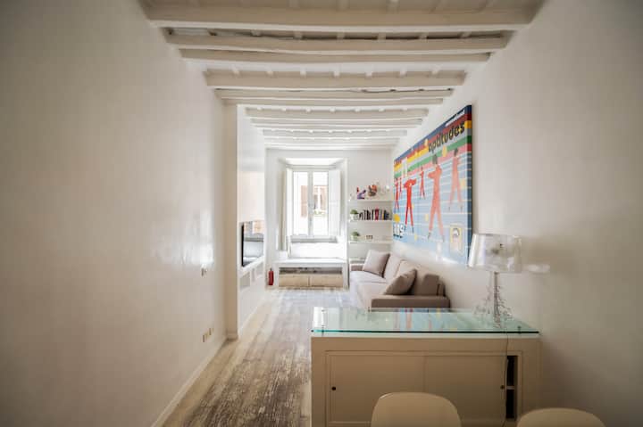 Elegant Design Retreat By Campo De Fiori - Rome