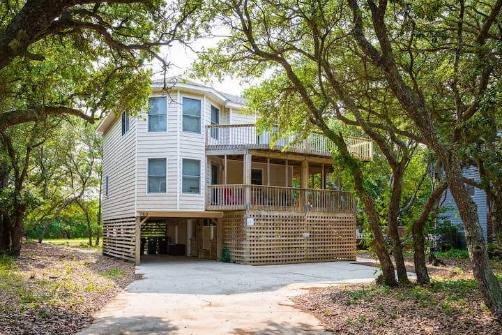 Secluded Oceanside Retreat, Short Walk To Beach! - Corolla, NC