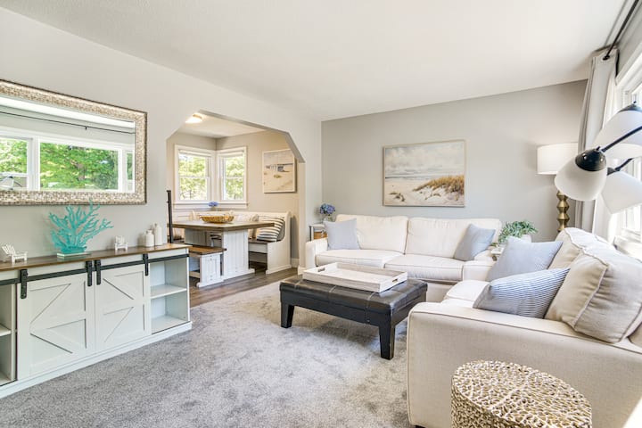 Private Beach & Fire Pit: Cape Cod Retreat! - Mashpee, MA