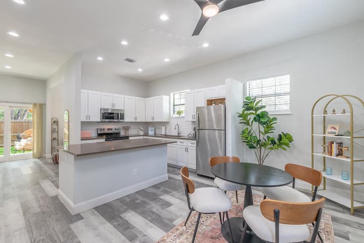 Texas Casita Retreat • Minutes From Six Flags - Terra Mont – San Antonio