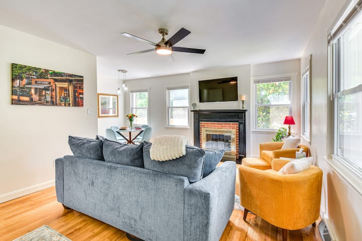 4 Mi To Clemson : Pet-friendly Seneca Cottage - Seneca, SC
