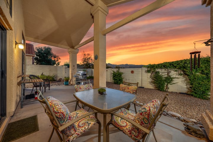 Mountain Views | 2 Br 2 Ba | Garage | Fenced Yard - Saguaro National Park
