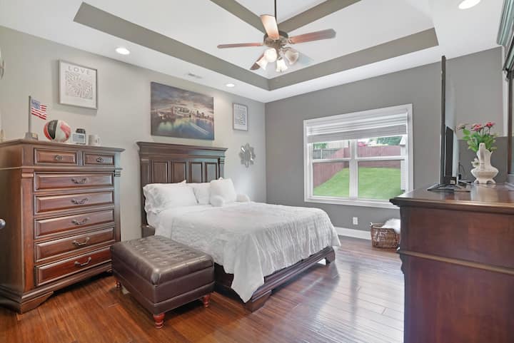 Urban Oasis | Refined & Cozy - Clarksville, TN