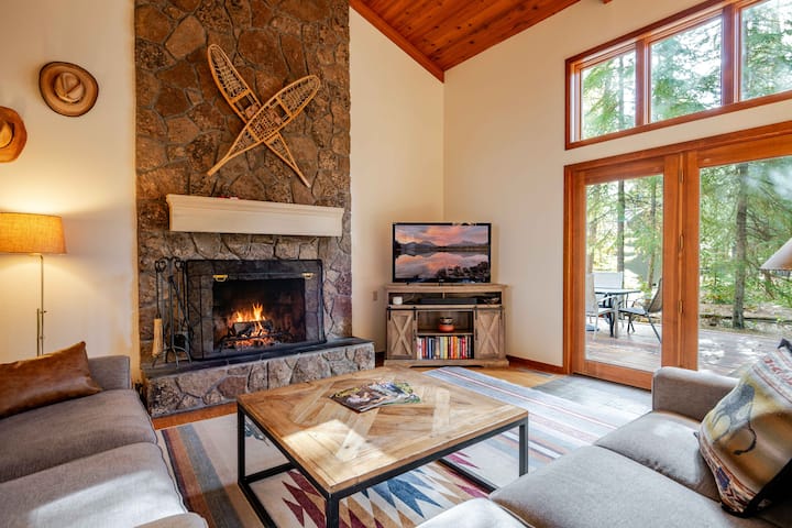 Black Butte Ranch Retreat W/ Hot Tub & Ev Charger - Black Butte Ranch, OR