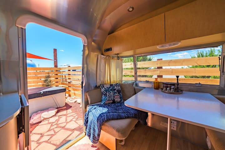 Airstream W/ Private Hot Tub Near Grand Canyon - Arizona