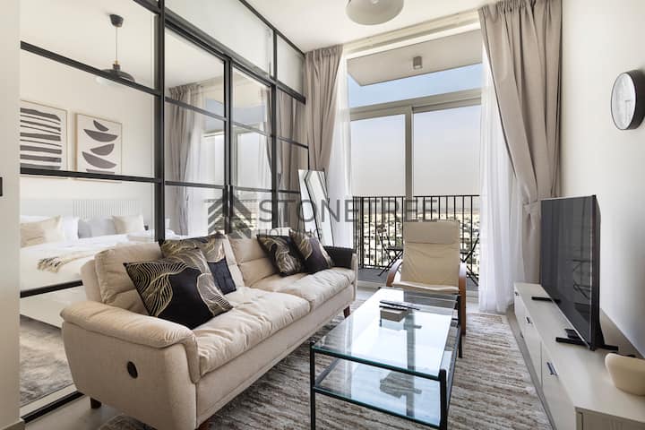 Bright 1br At Collective Tower 1 Near Hills Mall - Dubai
