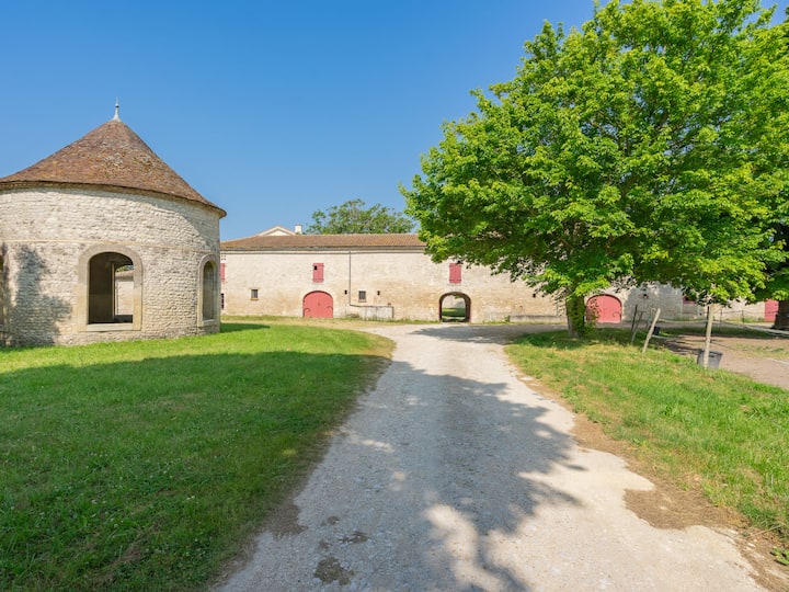 Château De Taupignac By Interhome - Royan