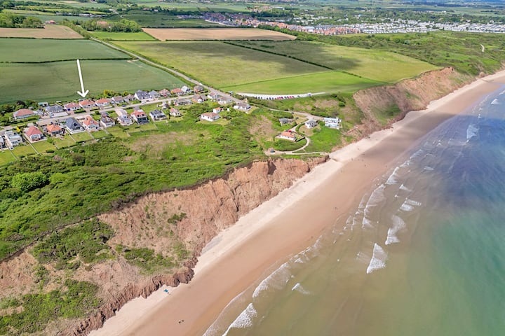 Finest Retreats | Shoe Buttons Cottage At Gap Road - Filey