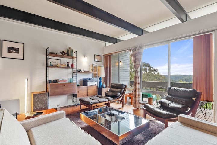 1960s Nino's Beachcomber House Of Light & Legacy - Springwood