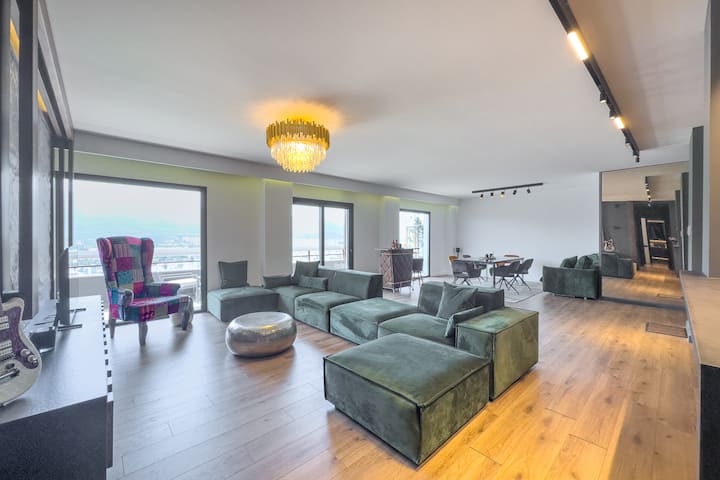 Phaedrus Living: Apollo Skyview Penthouse - Athens