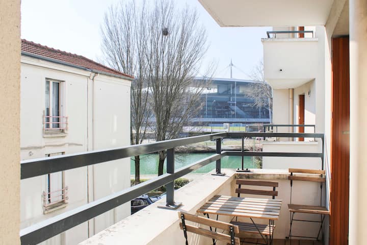 Grand Appartement Avec Balcon - Stade De France - Stains