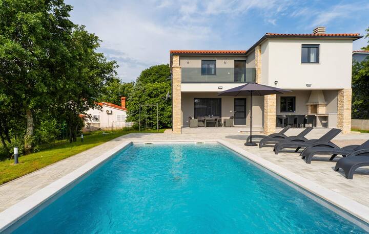 Beautiful Home In Labin - Rabac